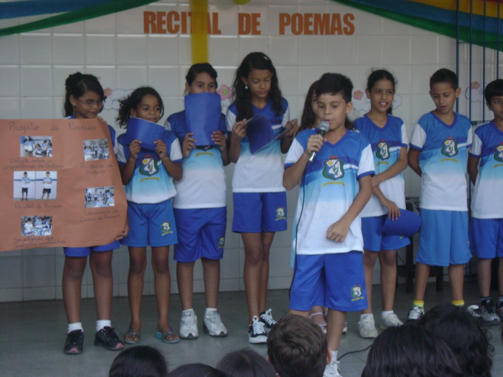 Escola 1° de Maio: Recital de Poemas - Alunos da quarta série