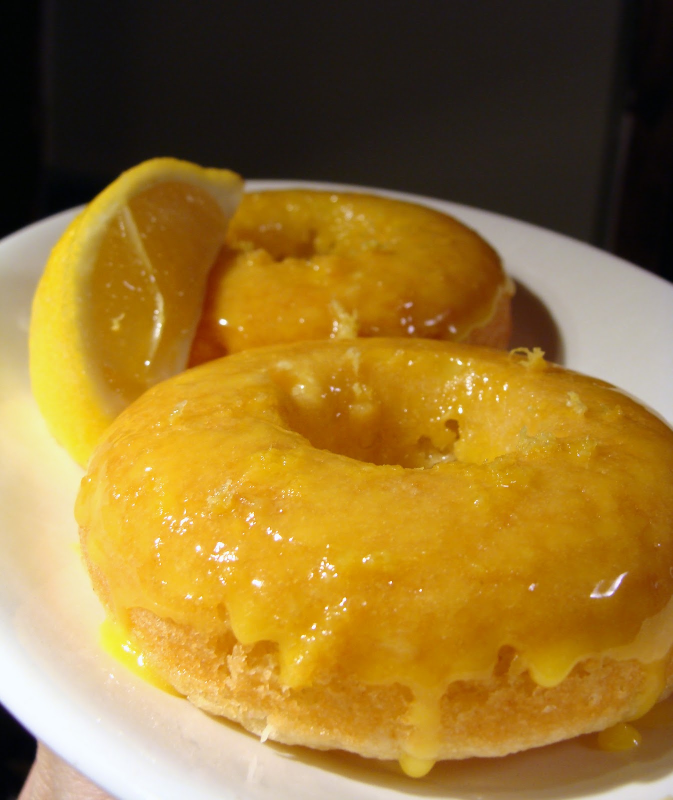 The Maine Vegan: Lemon Donuts!