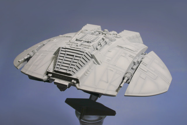 MODELKIT WORKSHOP: Battlestar Galactica Cylon Raider : Revell