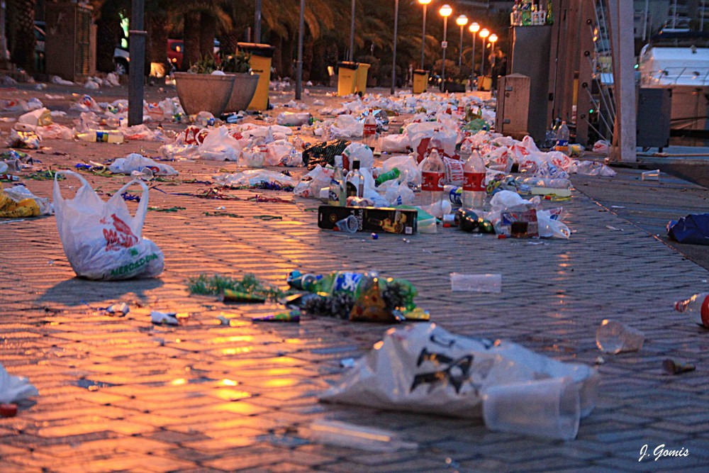 Pensar por libre: Las ruinas del botellón