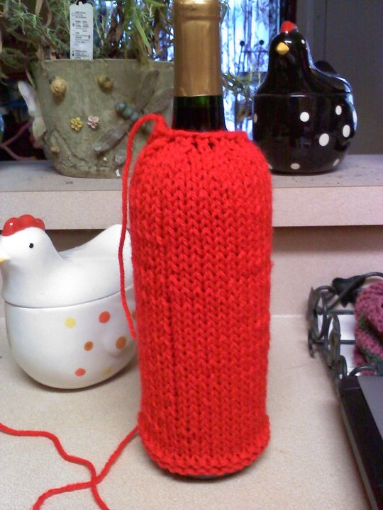 Confessions Of A Knitting Mama: Basic Wine Bottle Cozy
