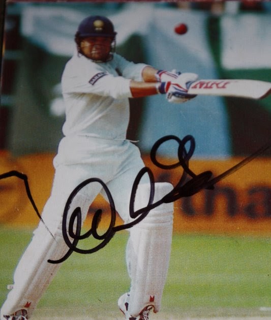 Sachin-Tendulkar-Best: Sachin Tendulkar - Autograph