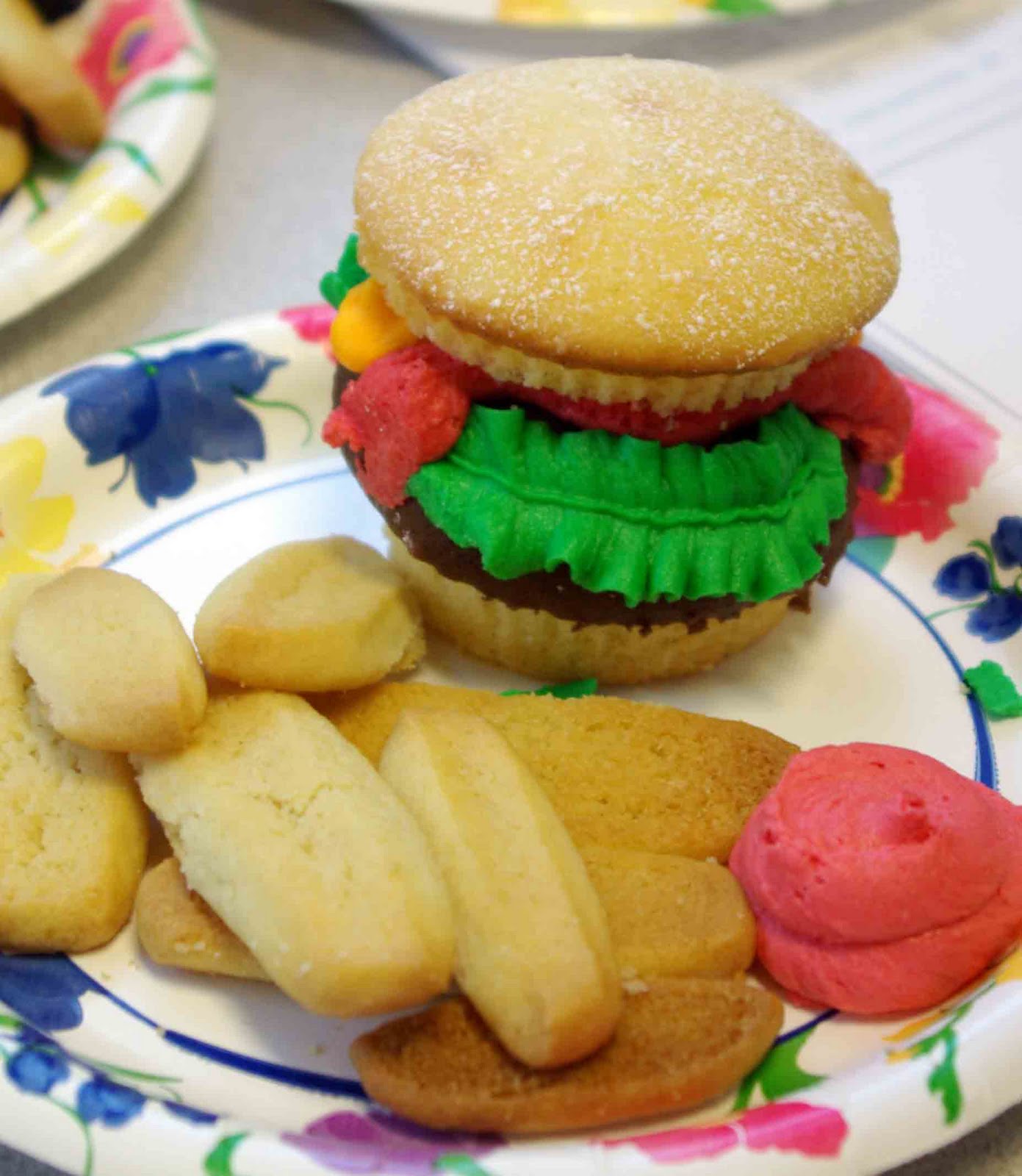 There was a bright flash of light...: Amazing fun "Burgers & fries"