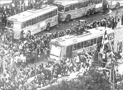 ΦΩΤΟΓΡΑΦΙΚΟ ΑΦΙΕΡΩΜΑ 17 ΝΟΕΜΒΡΗ - Η ΔΙΑΔΡΟΜΗ