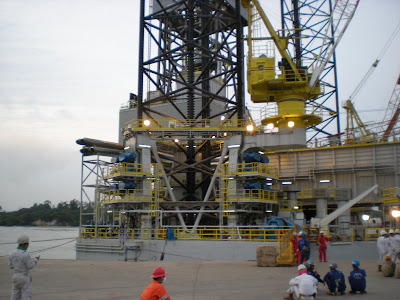 Naga 2: Rig Moving from Graha to Nanindah Shipyard, 14th July 2009