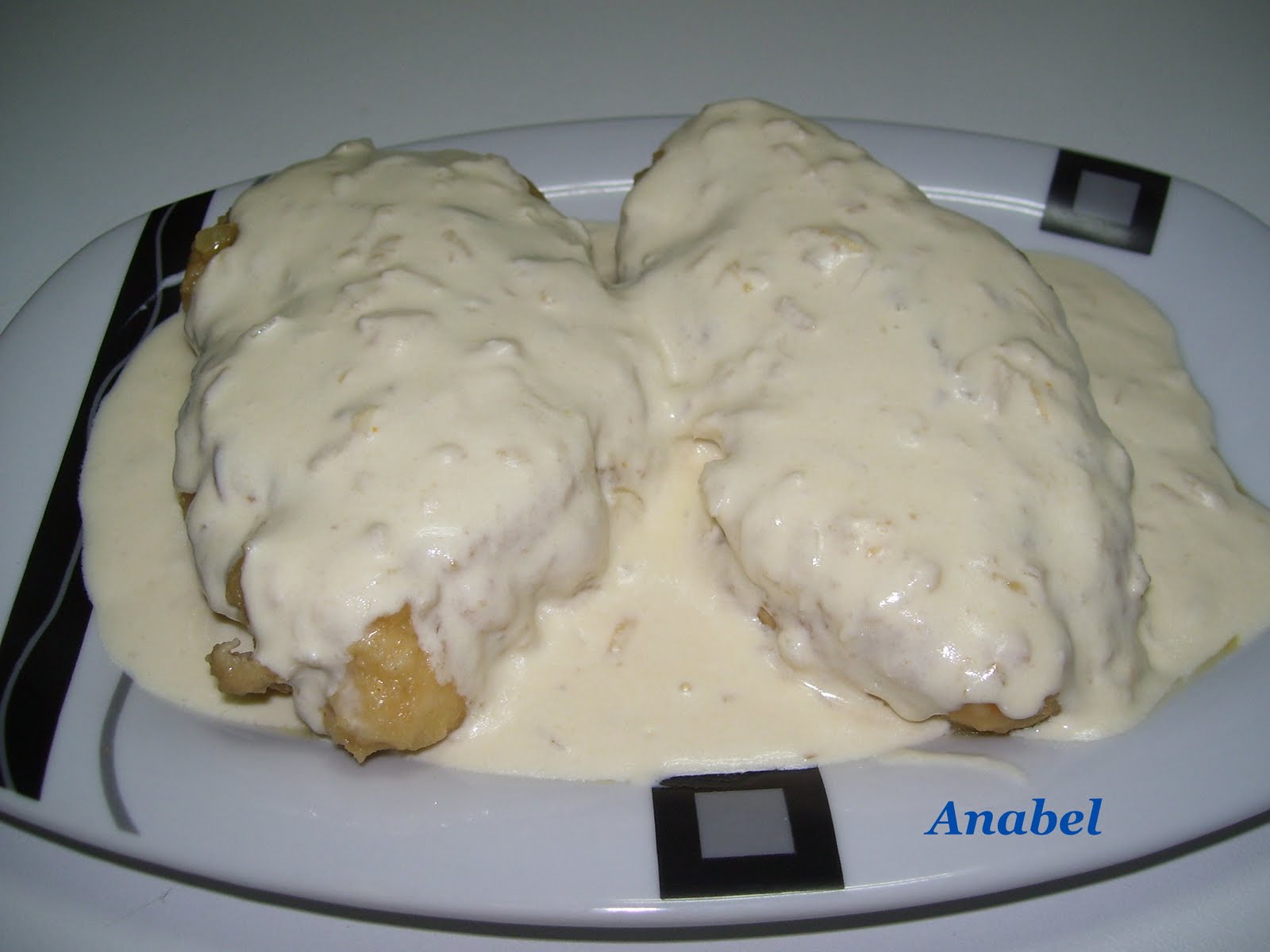 UN POCO DE TODO: PECHUGAS A LA CREMA