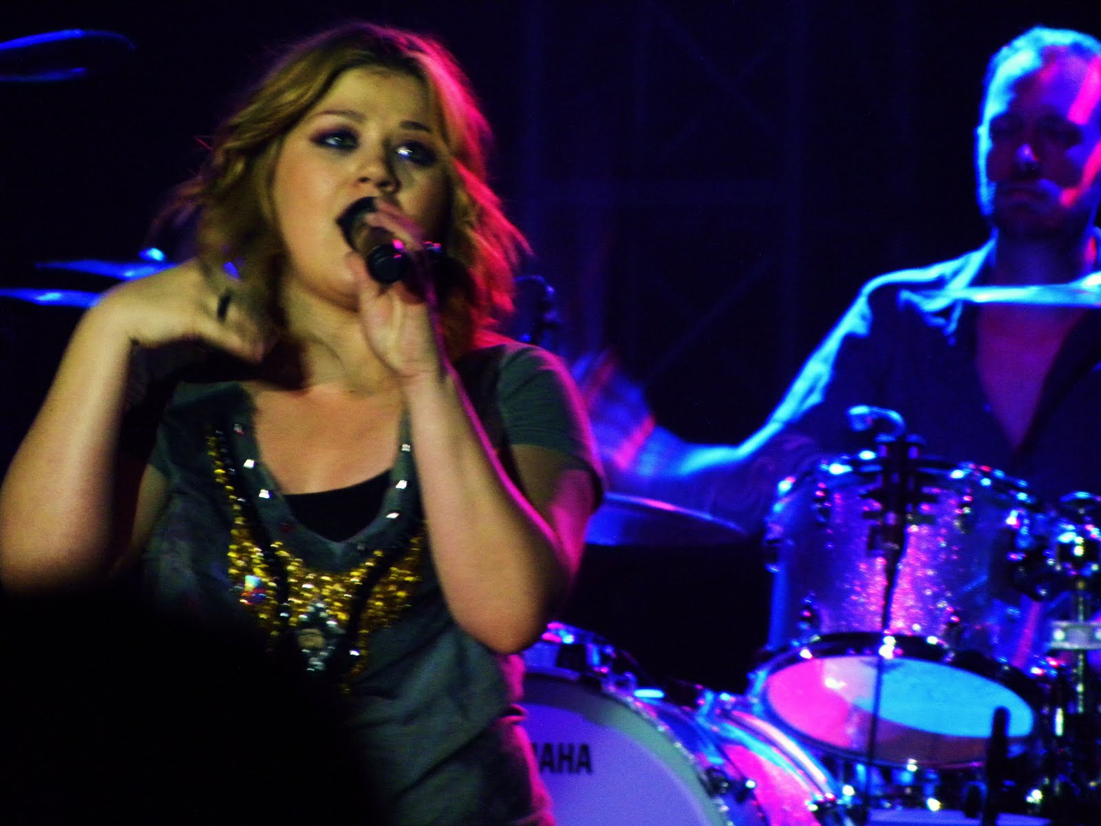 World Tour: Manila,Philippines - Araneta Colliseum (05/01/'10) - Page 7 ...