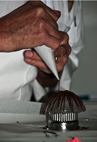 A sweet affaire, come bake with Chefany!: Cake decorating with Chef ...