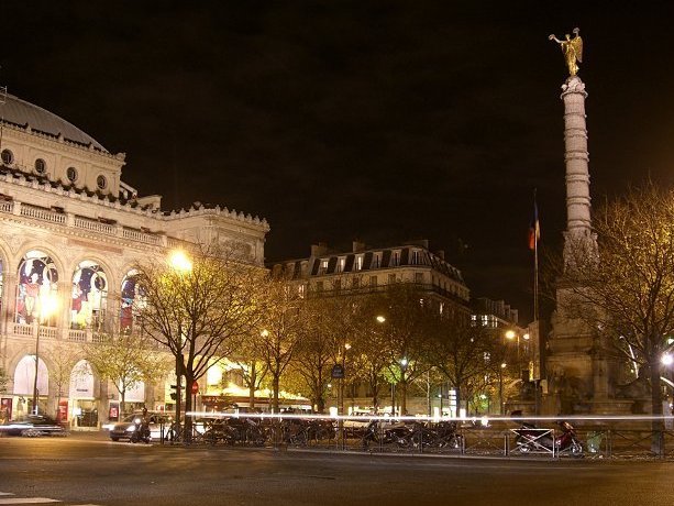 VIVER PARIS: Place du Châtelet