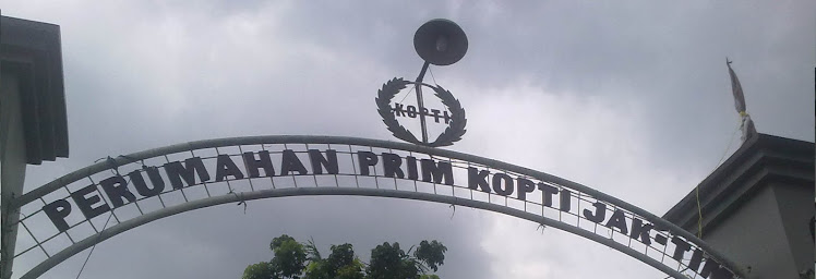 PERUM PRIMKOPTI RT 03 RW 06: NONTON BARENG SEBAGAI SARANA KEBERSAMAAN ...