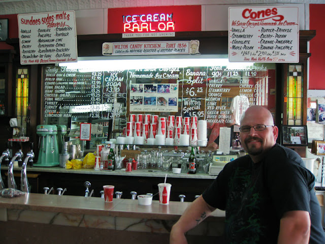 Bubba's Garage: Wilton, Iowa - Small Town USA