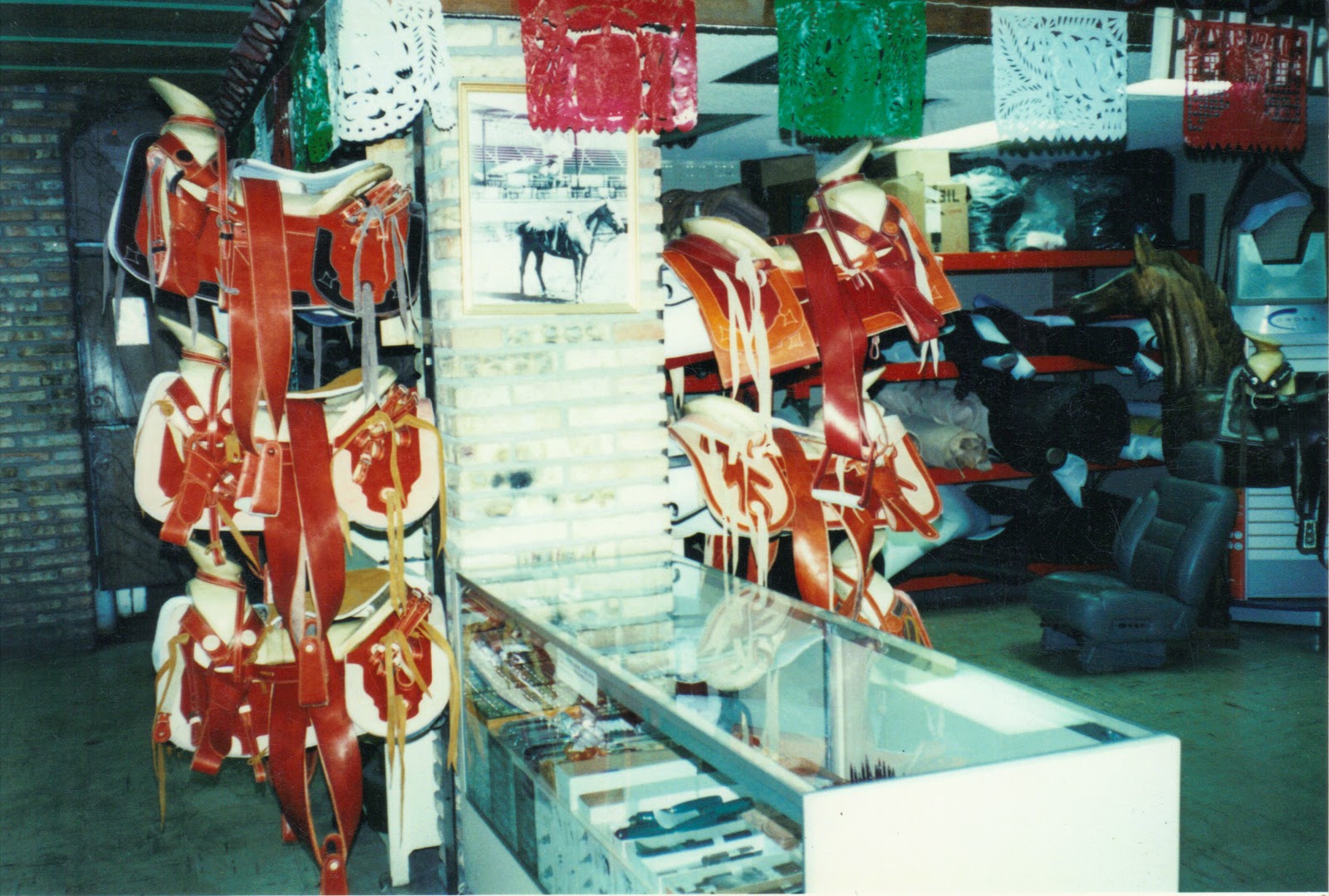 Peletería Atlas: Talabartería.