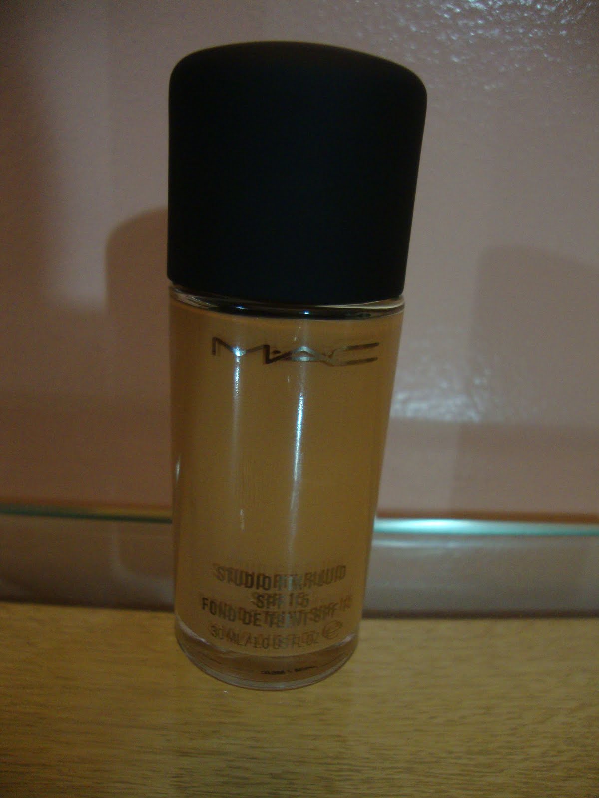 Classificados do Vende na Farmácia?: Base MAC Studio Fix Fluid NW40