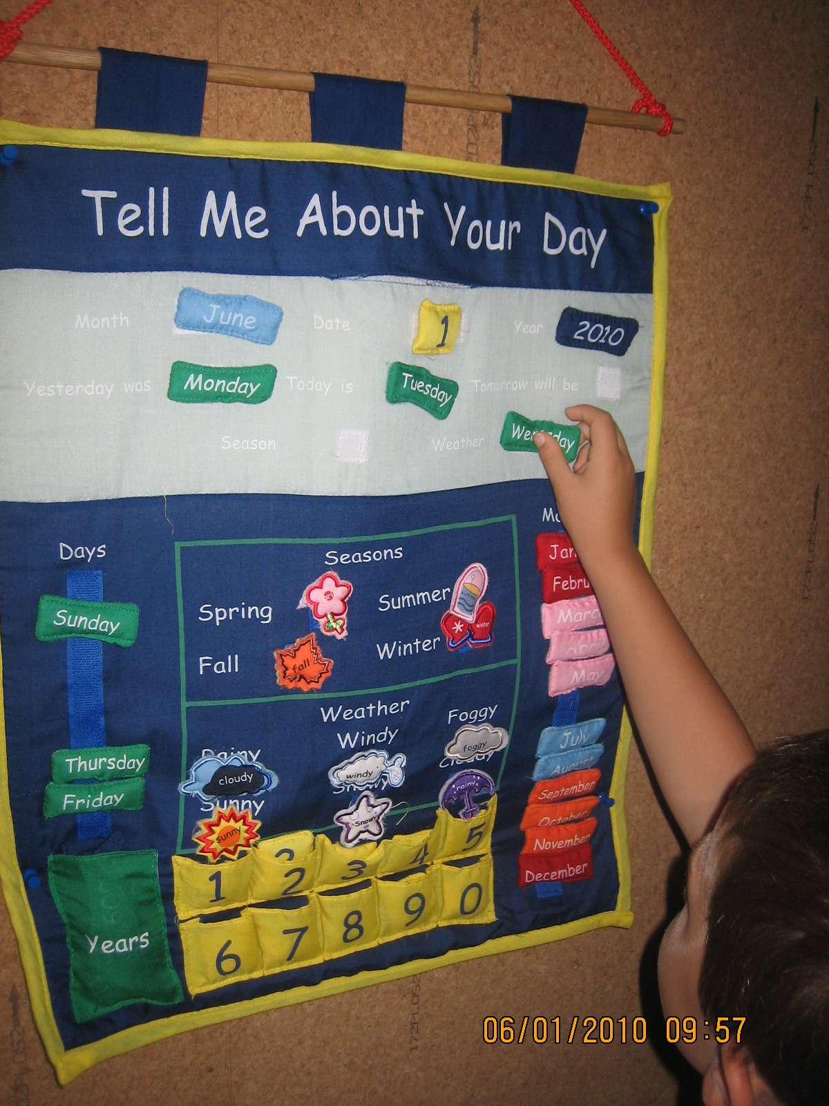 our way of learning days of the week, months, etc. - Mama to 6 Blessings