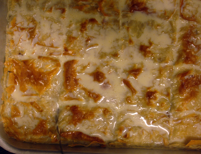 libyan food: Filo Pastry Meat Pie : Bureek Tajin (رقاق باللحم المفروم (قلاش