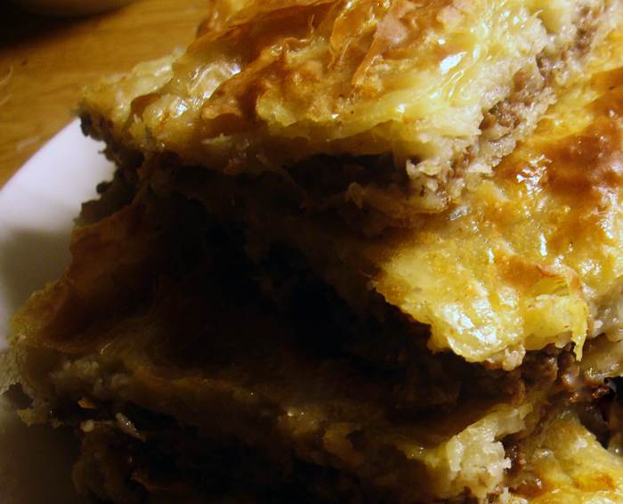 libyan food: Filo Pastry Meat Pie : Bureek Tajin (رقاق باللحم المفروم (قلاش