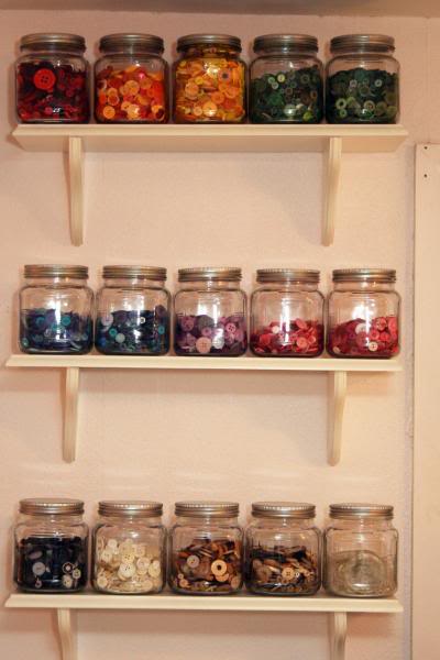 Meari's Musings: Button Storage