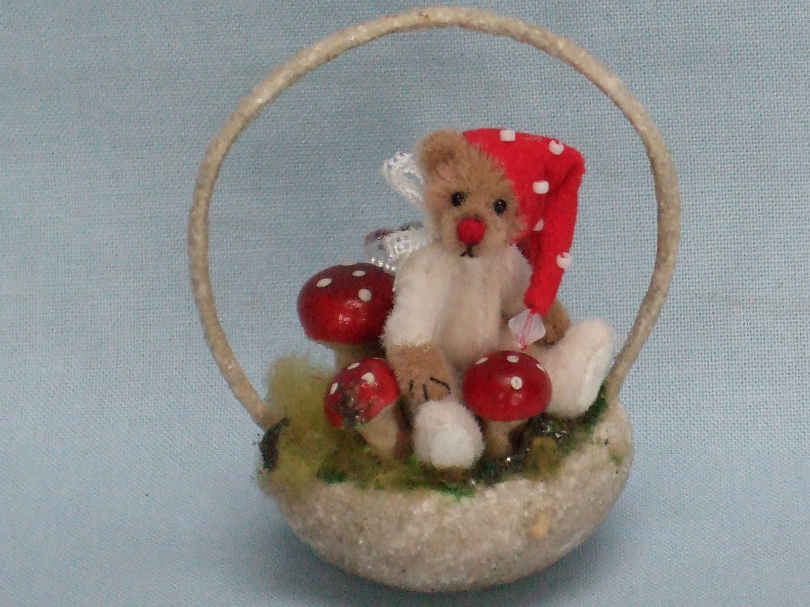 LOUISE PEERS: Tiny Toadstool elf