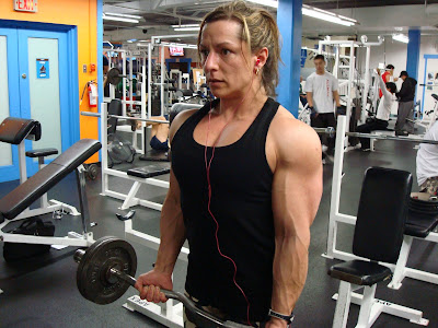 The Bigger the Better - Female Bodyduilders: Nadia Nardi