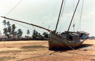Malay Traditional Boat - Wooden Yacht: malay wooden yacht - perahu ...