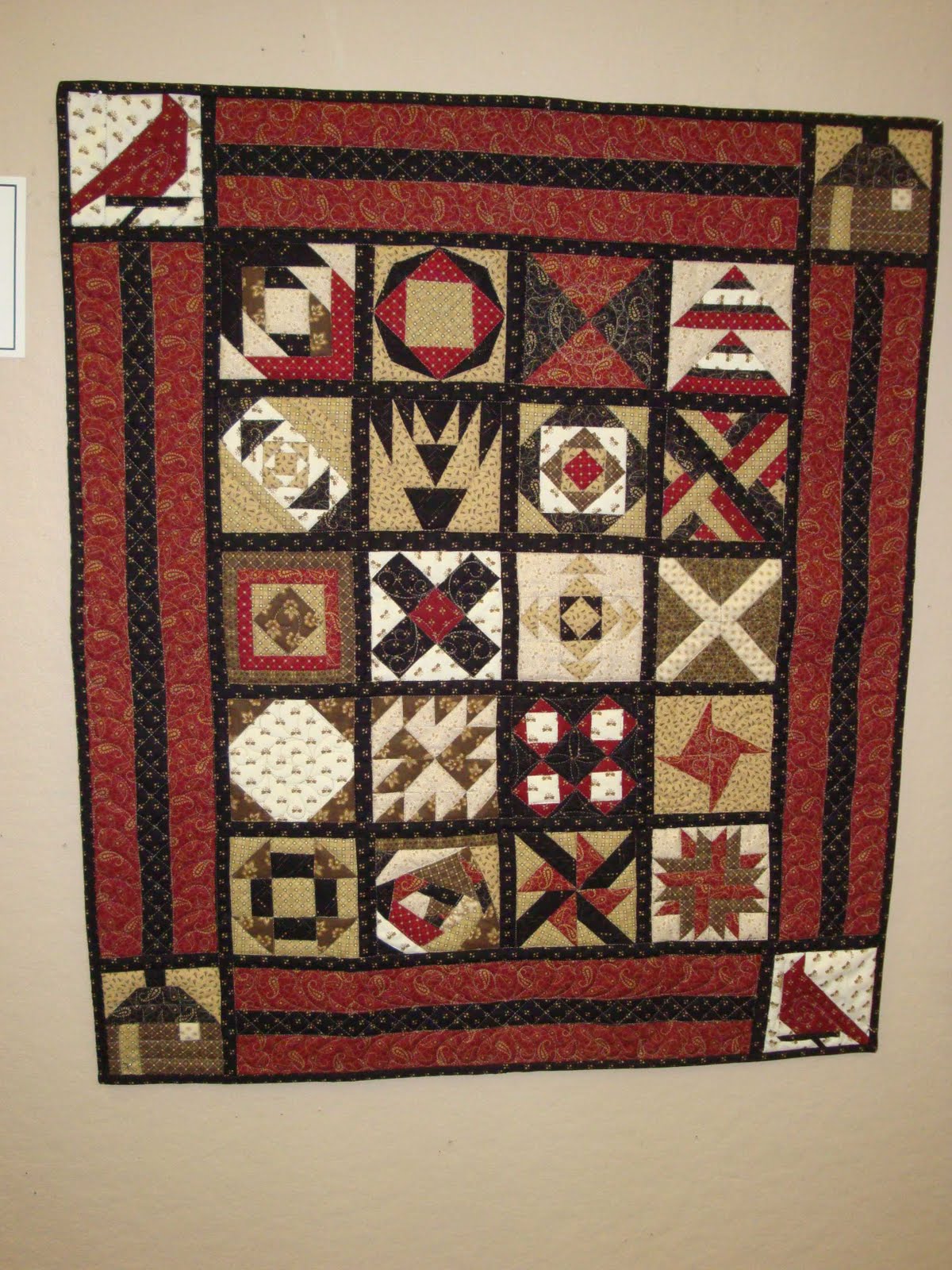 FABRIC THERAPY: More eye candy (quilt show pics)...