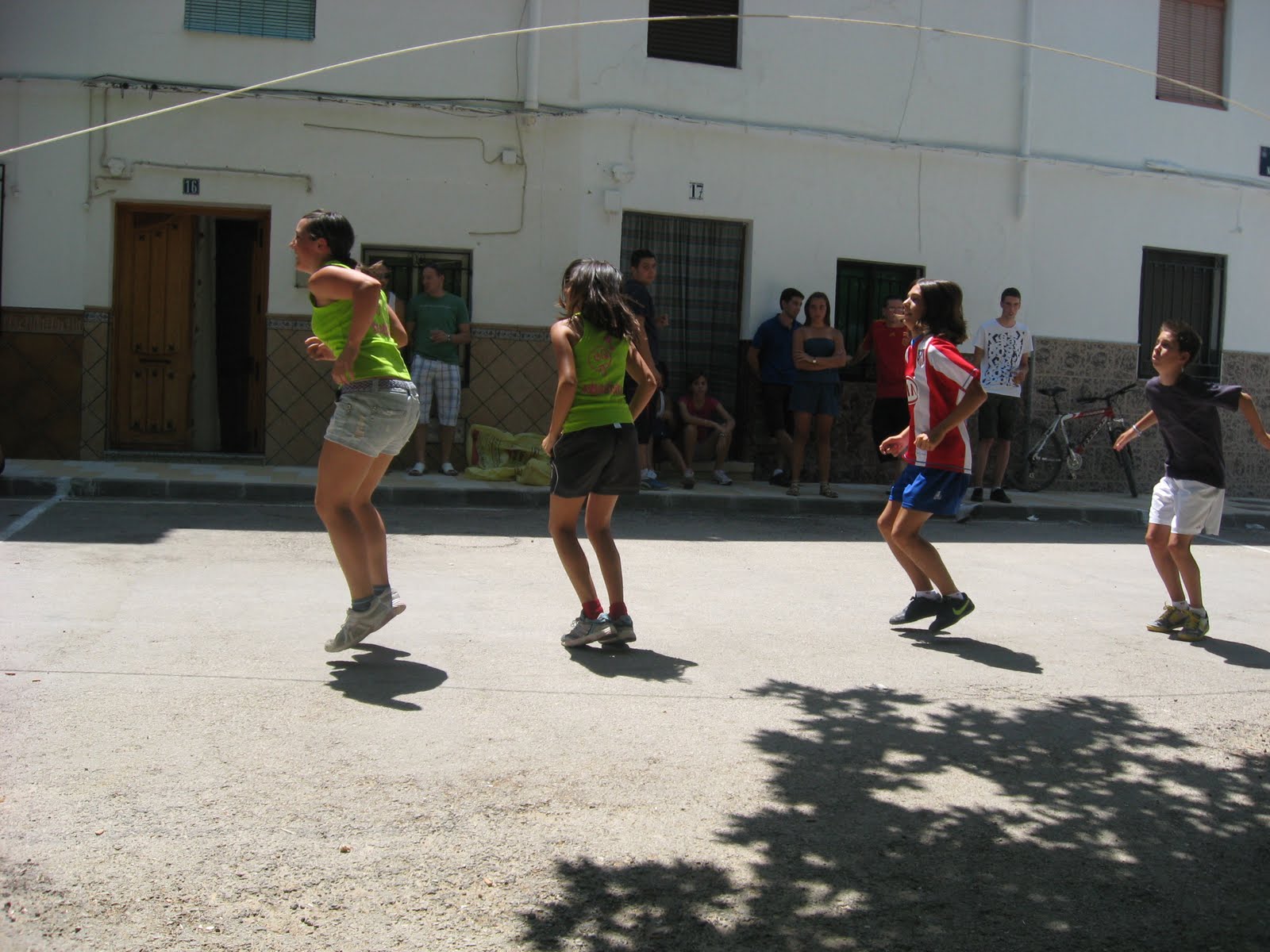 A.V. PLAZA NUEVA LA UNIÓN: juego de la comba