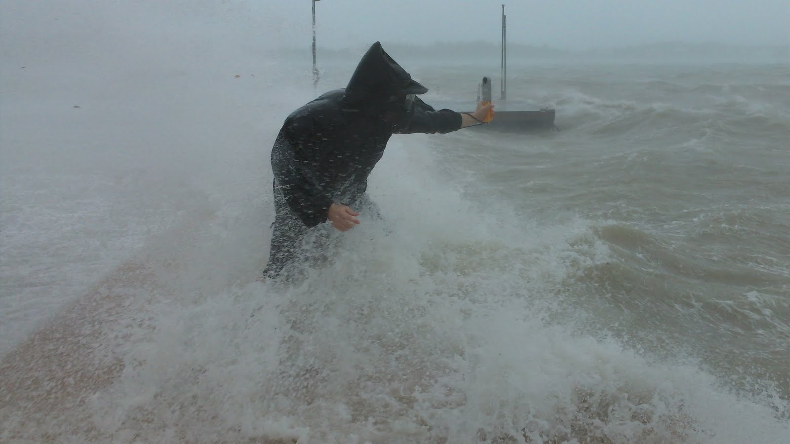 EYE OF THE STORM: Hurricane Igor Pictures from Bermuda!