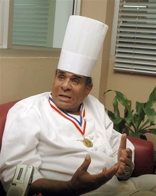 Ciudad Romantica: MUERE MIKE MERCEDES