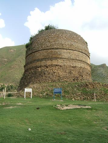 Pakmasti: p331544-Pakistan-Shingardar_Stupa_Swat_valley