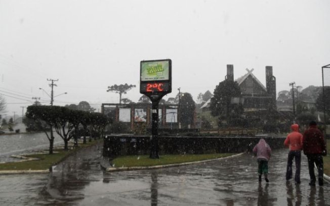 CIVITATE : SITUAÇÃO ATÍPICA COM NEVE NO SUL DO BRASIL, INCLUSIVE NUM ...