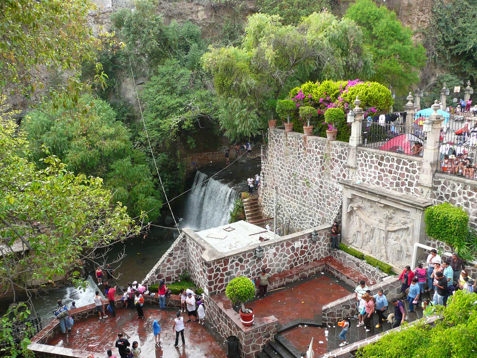 Aventuras en Asia: Semana Santa en Chalma y el sincretísmo religioso.