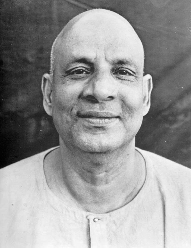 Camino del Yoga: QUIEN FUE SWAMI SIVANANDA