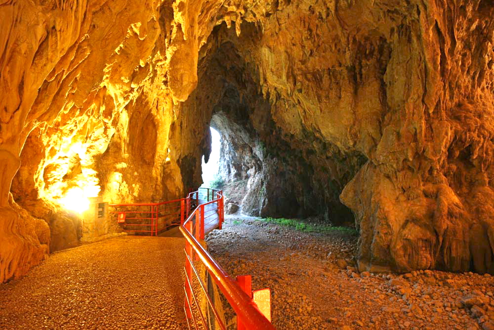 Quelli che... il cazzeggio: Le Grotte di Pastena