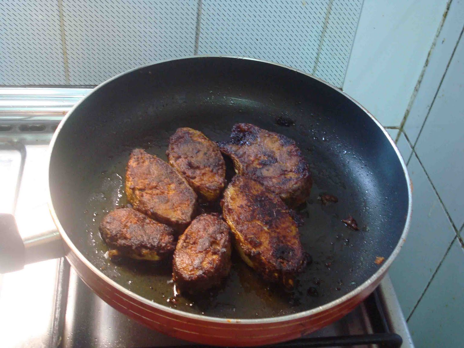 Supriya's Rasoi: Salmon fry ( Ravas fry)