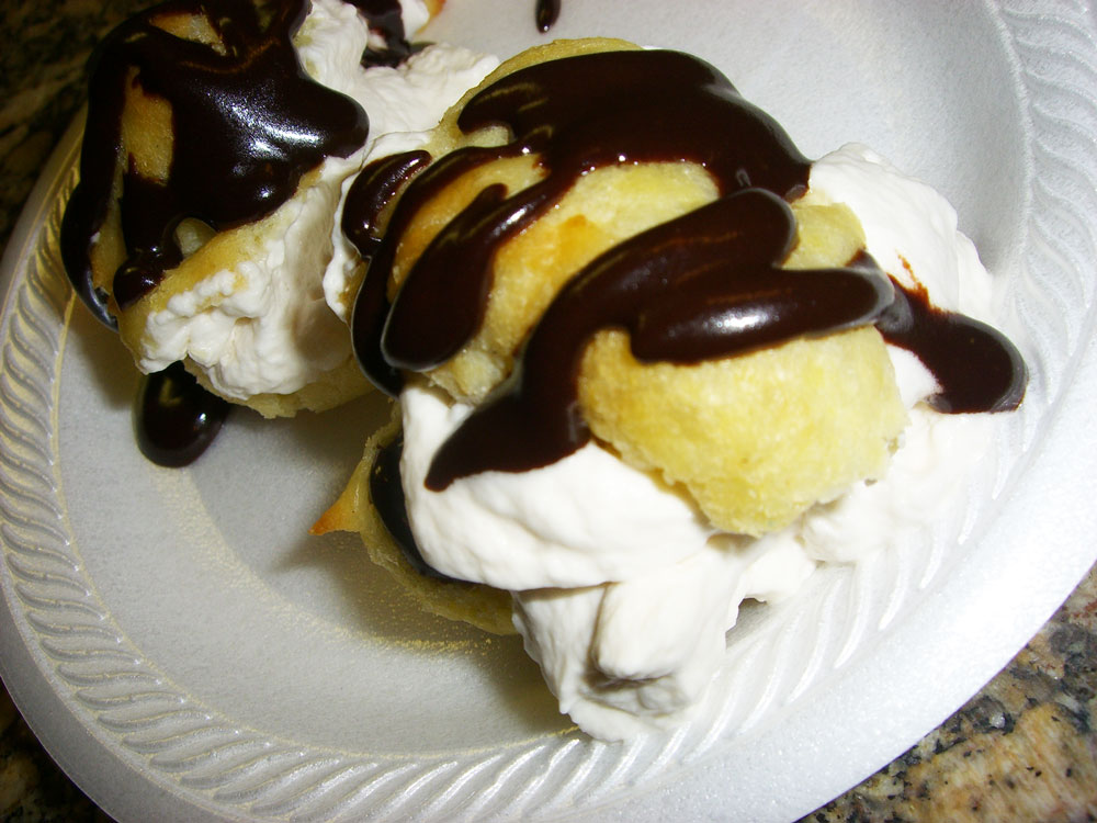 Maple Macaroni: Monday Sweets: Profiteroles with Coffee Whipped Cream