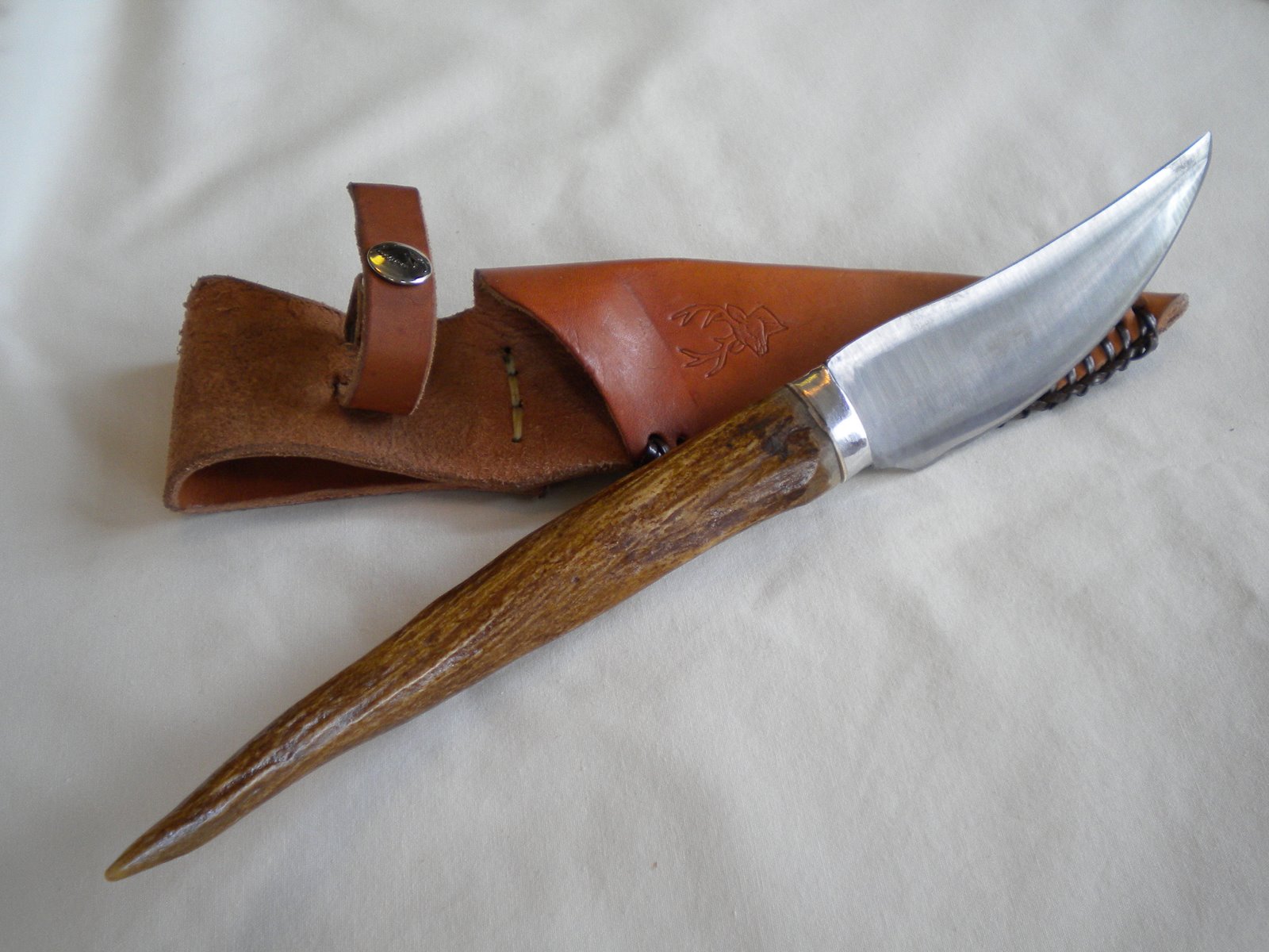 Circle S Knives: Handcrafted gator bone handle knife with braided ...