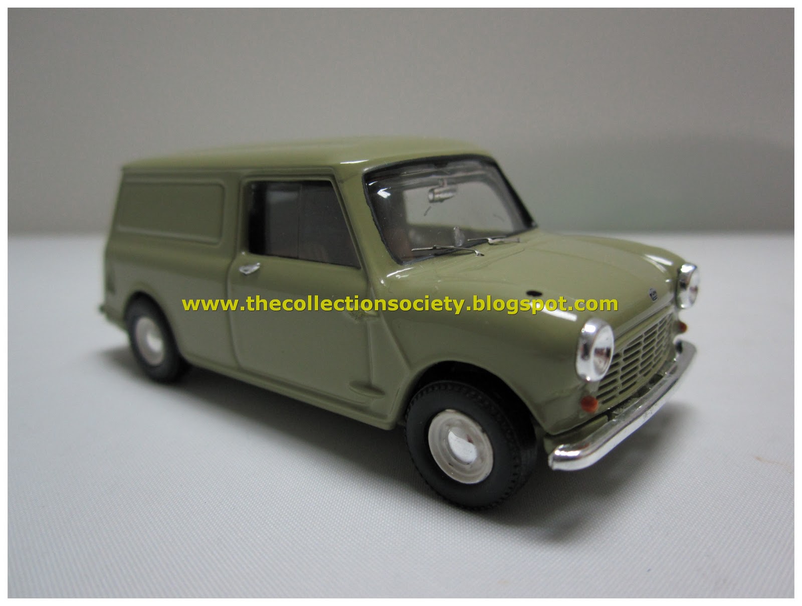 Absolute Diecast by TCS group: CORGI Mini Cooper classic van [green]