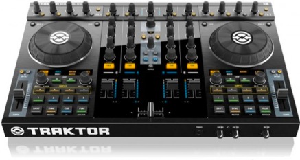 Blog de LaresDJ: Nuevo equipo Traktor S4 DJ System