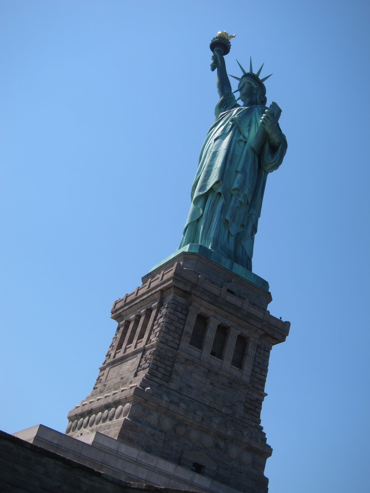 paris breakfasts: The Statue of Liberty