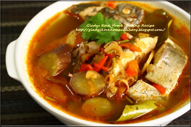 Easy Asian Food Recipes: Tangy Thai Tom Yam (Tom Yum) Fish Recipe ...