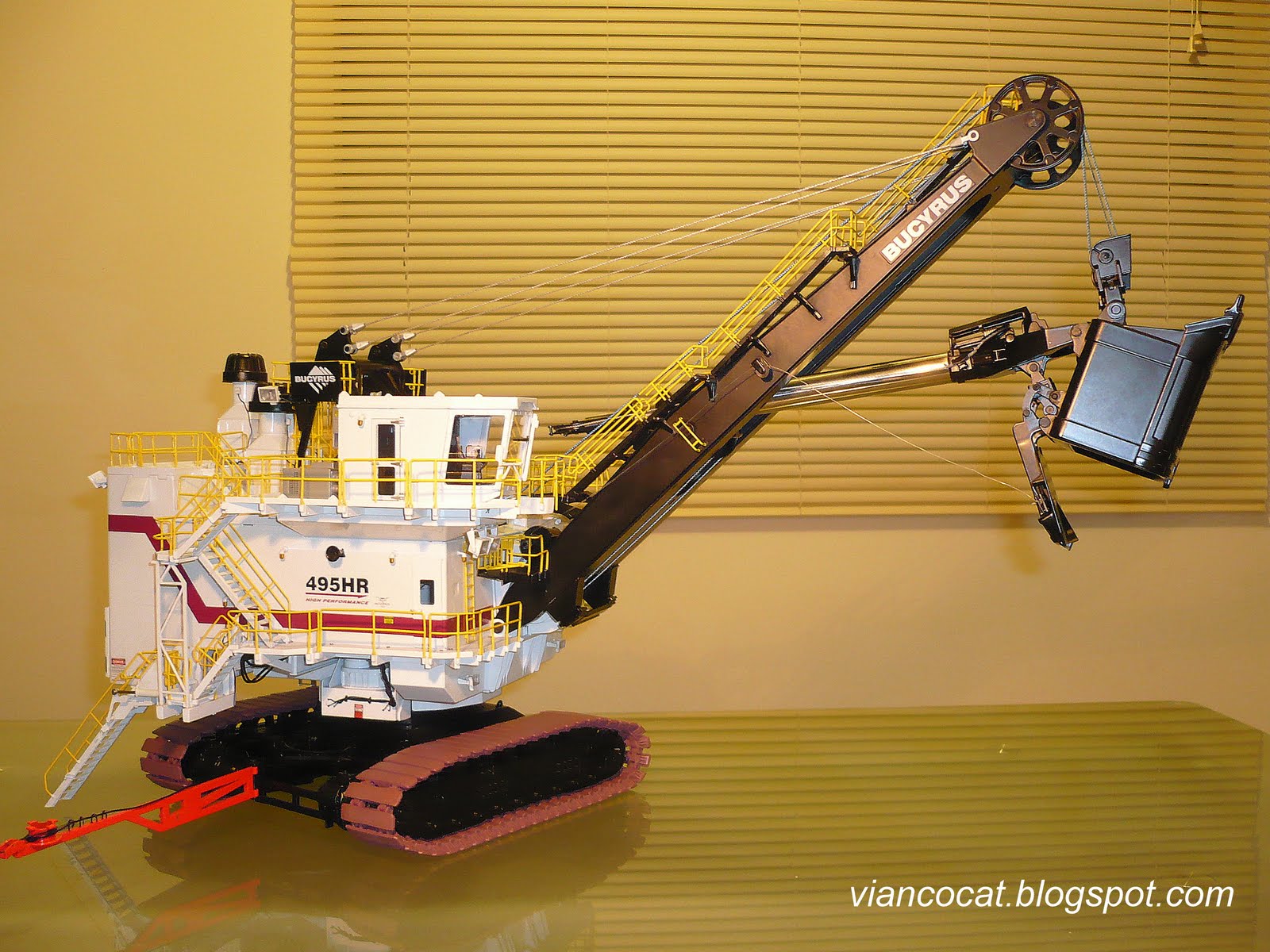 VIANCO: BUCYRUS 495HR