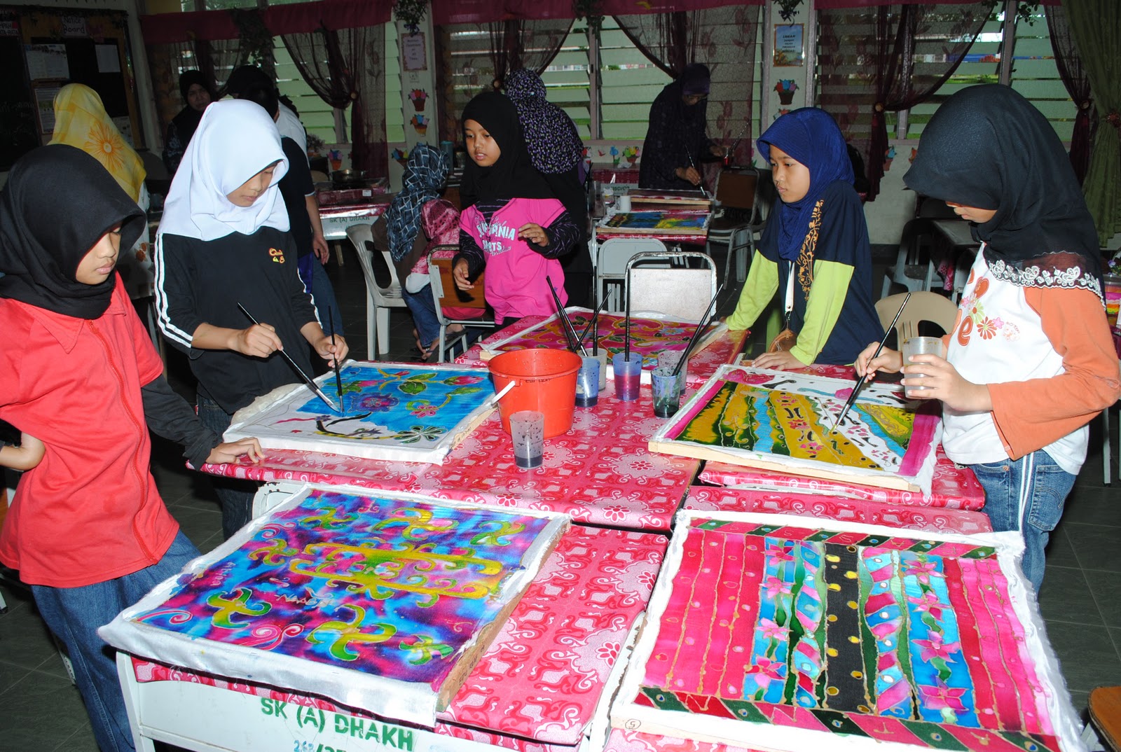 PKKM CAWANGAN SARAWAK: PROGRAM PENDIDIKAN KRAF - BATIK CANTING