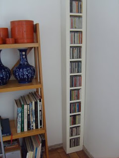 Muebles Andrea Schoennenbeck: Mueble para CD de madera
