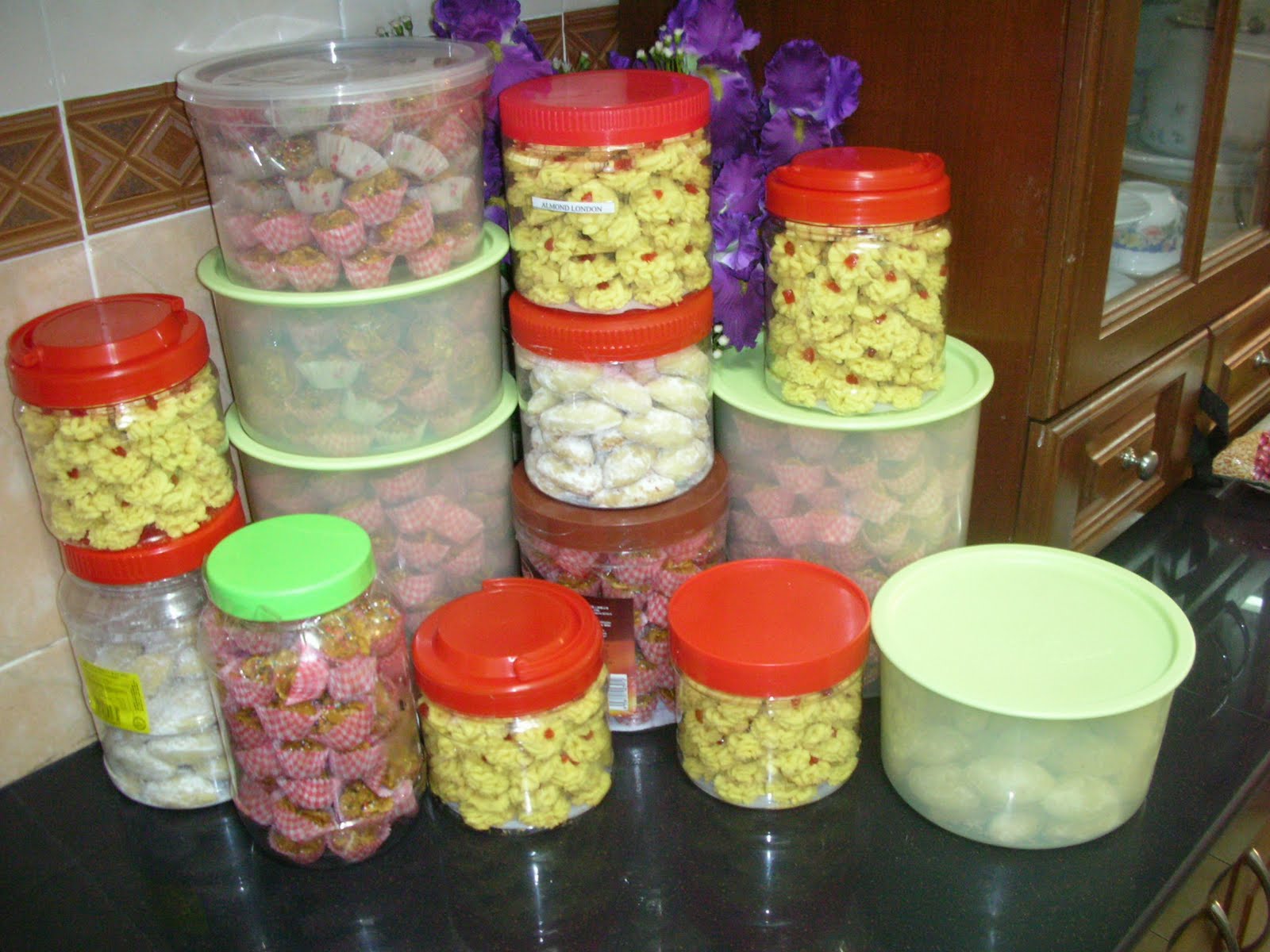 Minyak Gaz: Kueh Raya Preparation