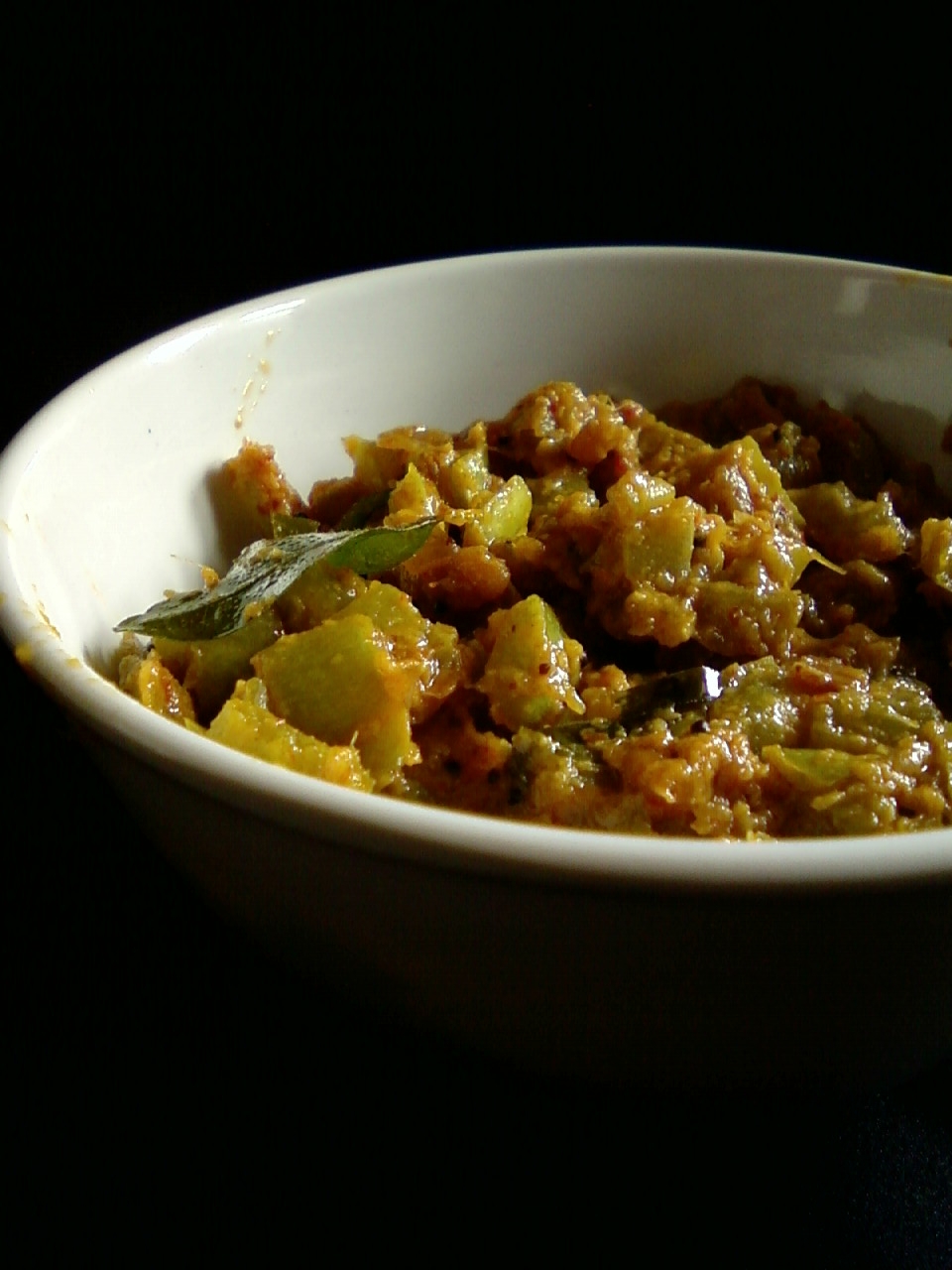 Potlakaya Ulli Karam ~ Snake Gourd with Spiced Onion - Blend with Spices