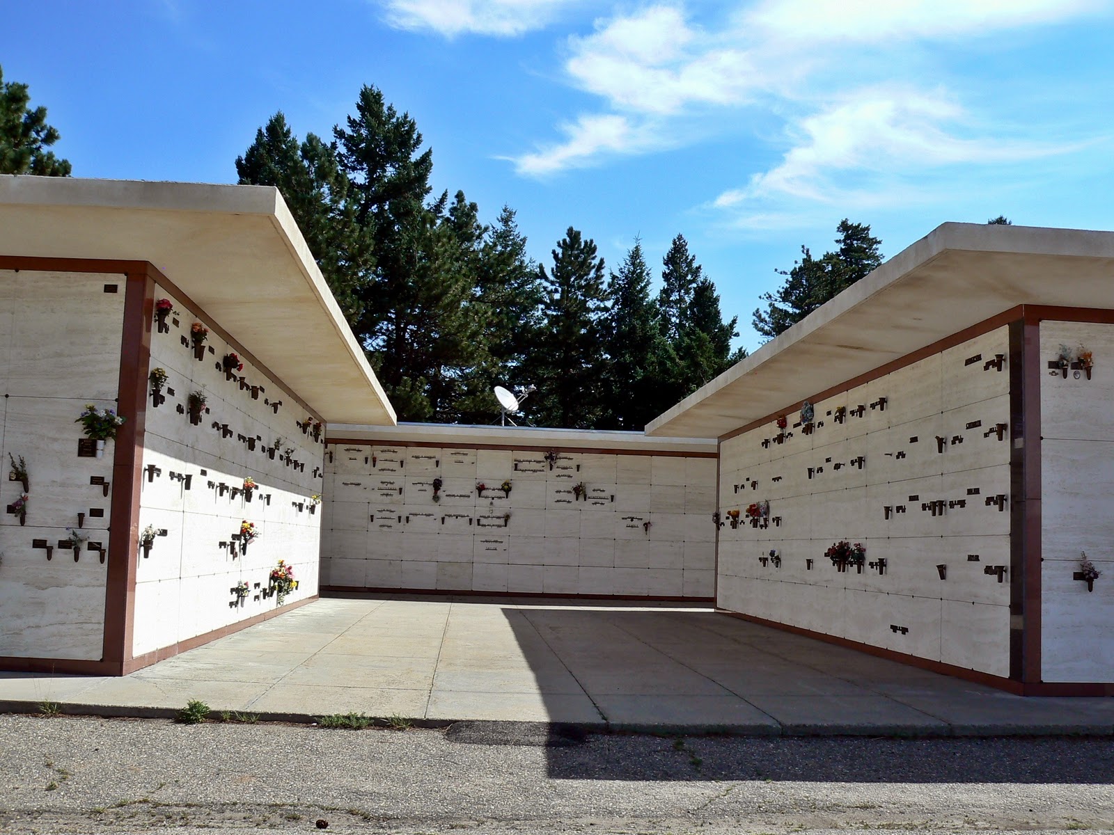 An Evans Expedition: Mount Lindo Memorial Park