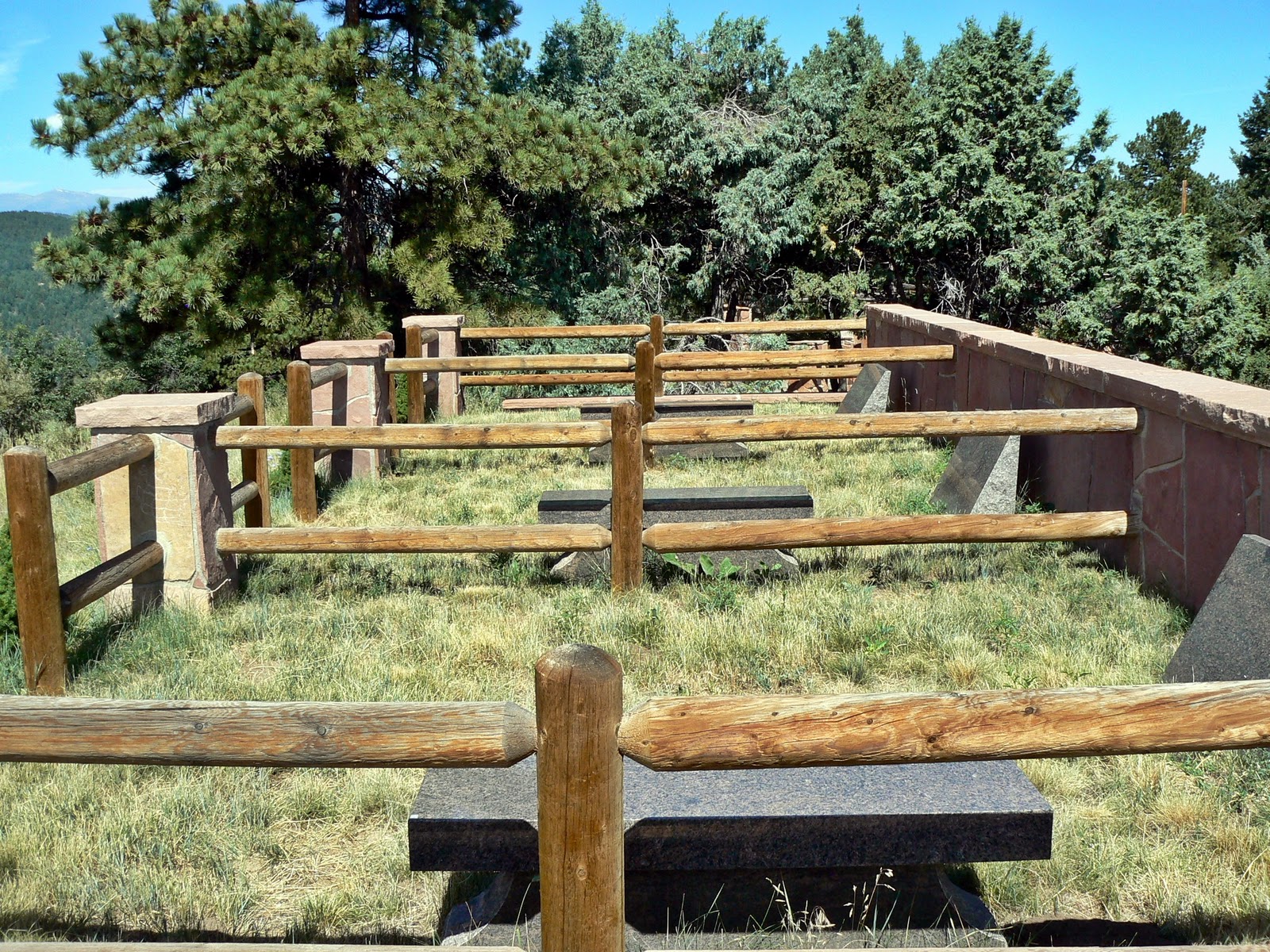 An Evans Expedition: Mount Lindo Memorial Park