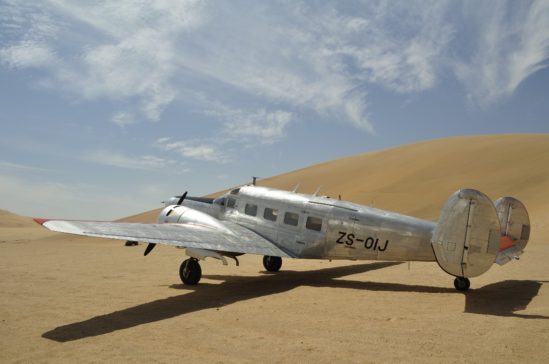 Bataleur Aviation News: Beech 18