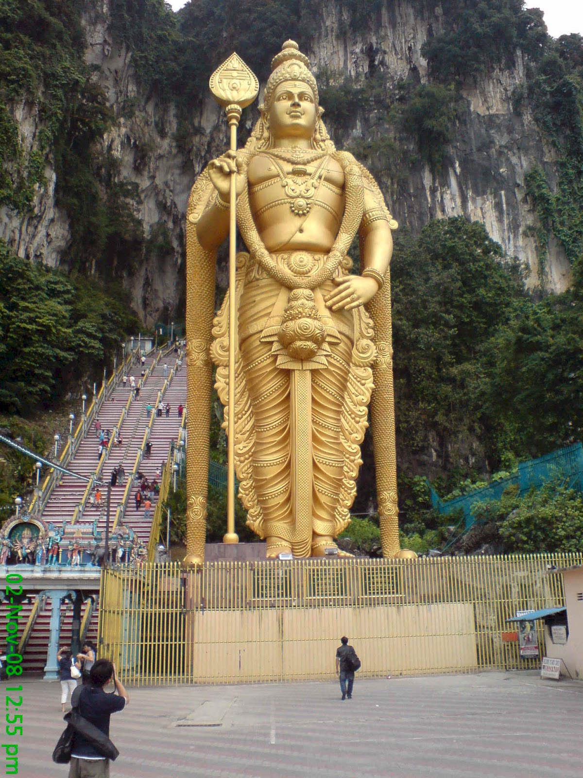 Hantu Kampung: Konspirasi Dunia - Berhala