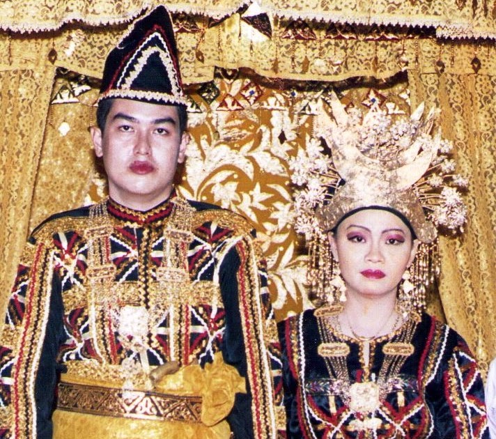 Pakaian Adat Kabupaten Kuantan Singingi